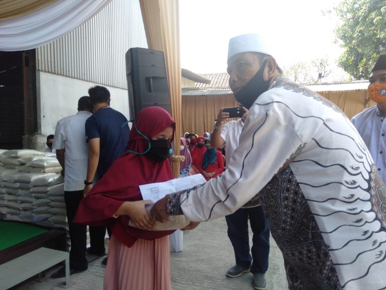 Peduli Sesama, PB Jembar Ati Cianjur Santuni Ratusan Anak Yatim dan Jompo – Cianjur Ekspres