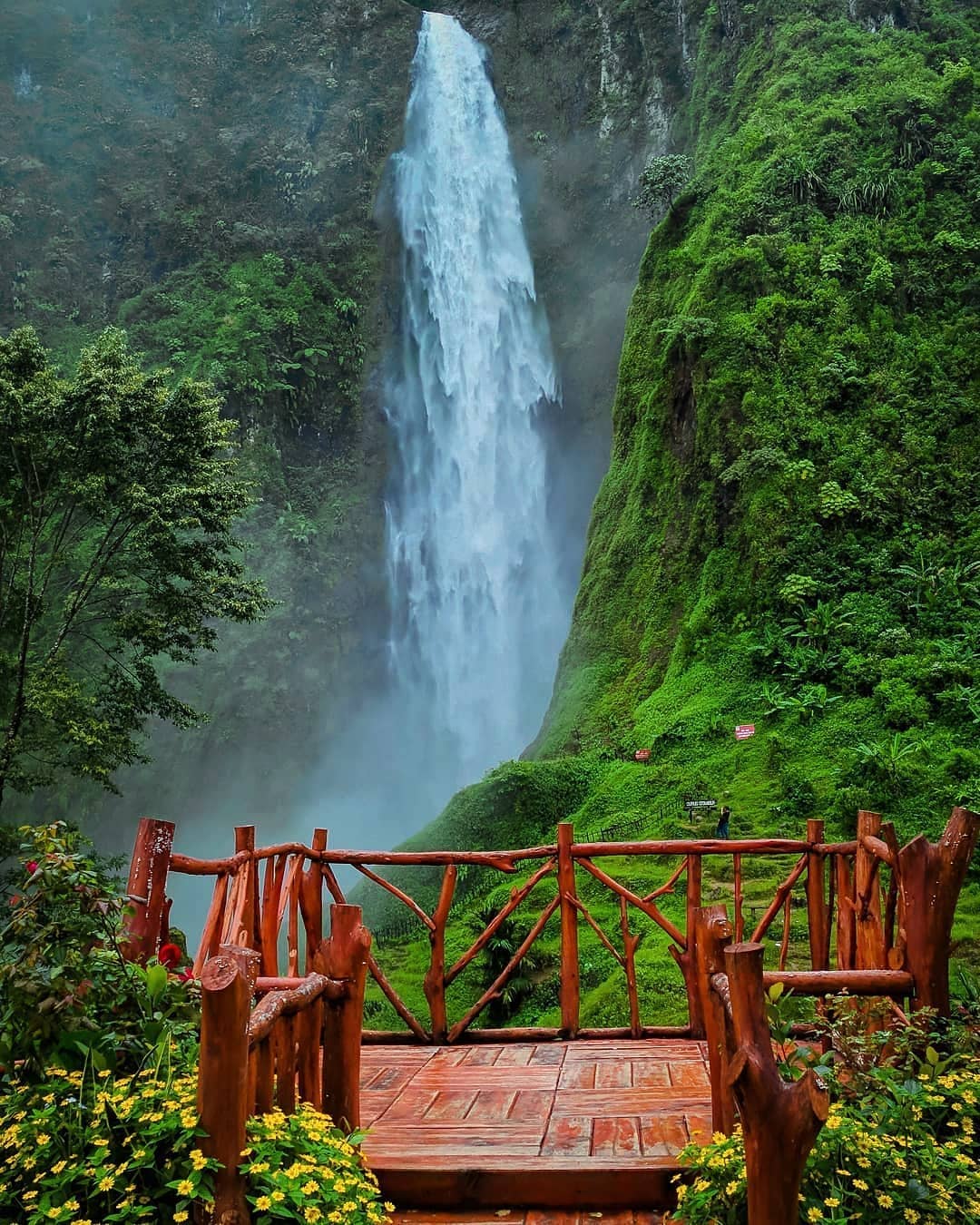 Wisata Air Terjun ‘Curug Citambur Cianjur’ – Cianjur Ekspres