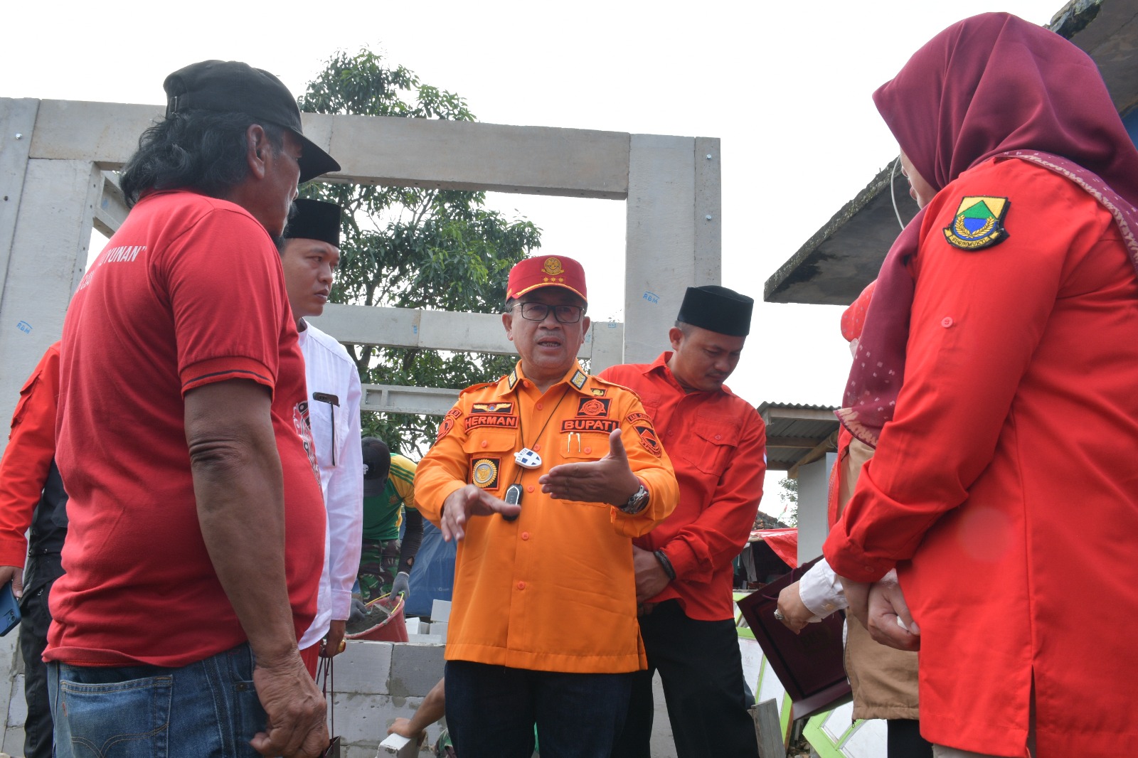 Cianjur Bangkit Bersama Rakyat di Desa Cikancana Gekbrong – Cianjur Ekspres