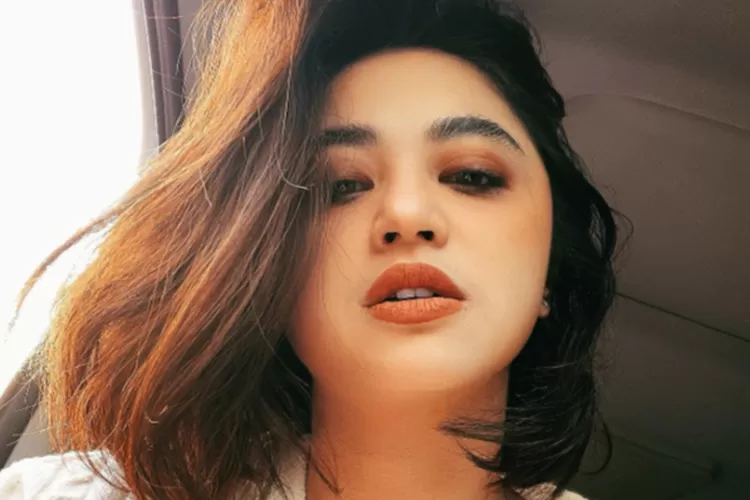 Dewi Persik Operasi Kantung Mata agar Lebih Cantik – Cianjur Ekspres