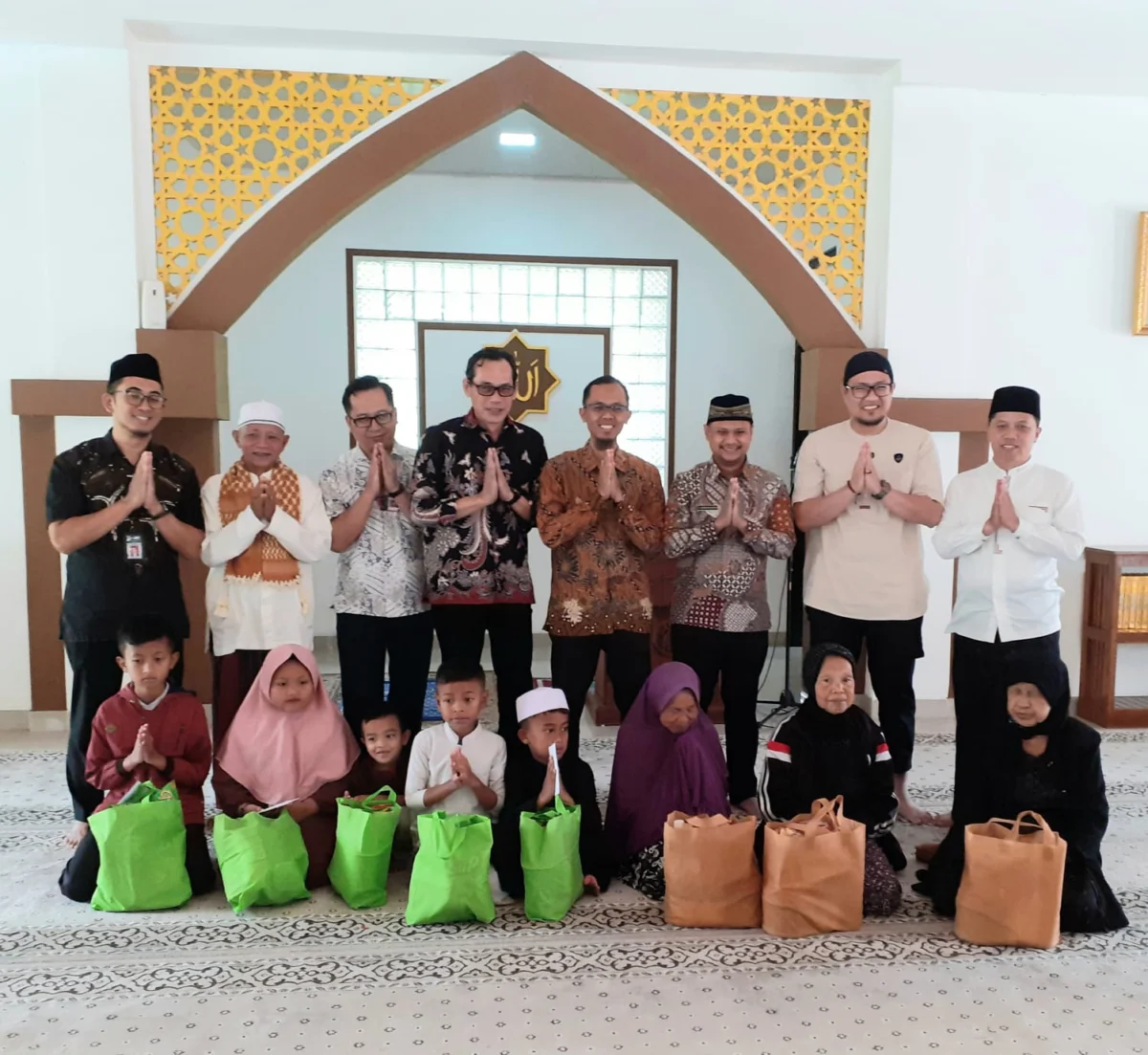 RSUD Cimacan Santuni Puluhan Anak Yatim dan Jompo – Cianjur Ekspres