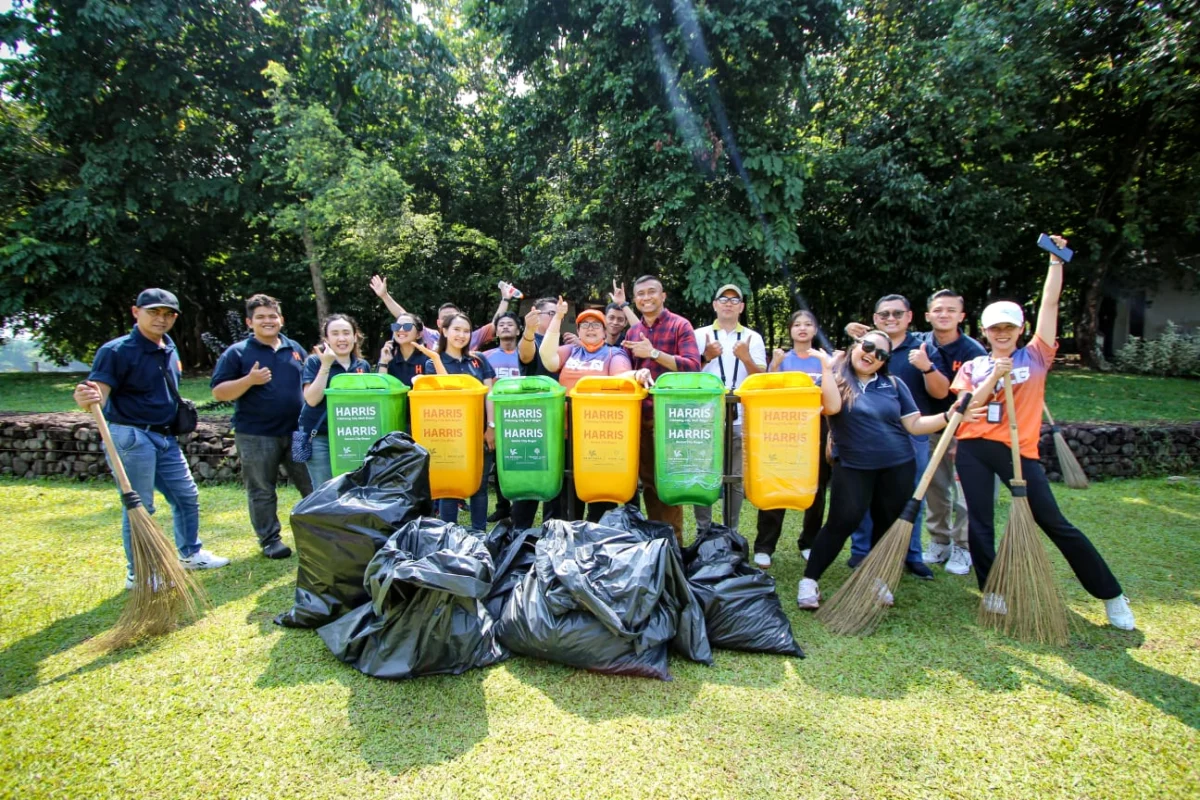 World Clean Up Day, The Ascott Limited Regional Bogor Gelar Bersih-bersih Kebun Raya Cibinong ...