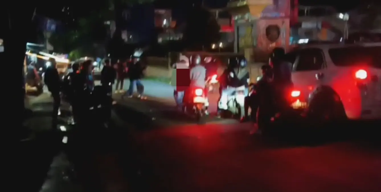 Oknum Bobotoh Lakukan Aksi Tak Senonoh di Tengah Euforia Persib Juara – Cianjur Ekspres