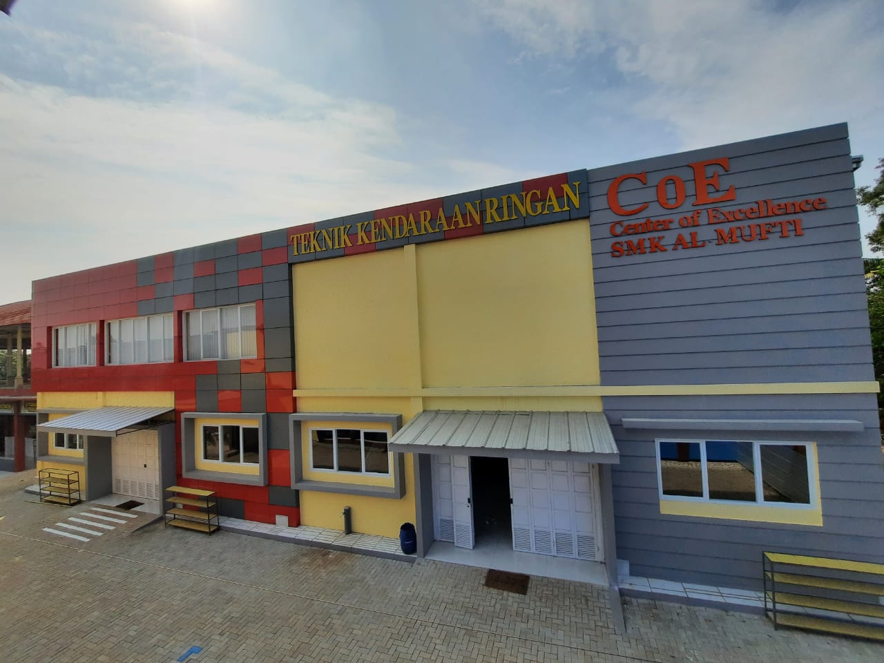 Terobosan SMK Al-Mufti dan SMKN 3 Kuningan Sebagai SMK Pusat Keunggulan ...