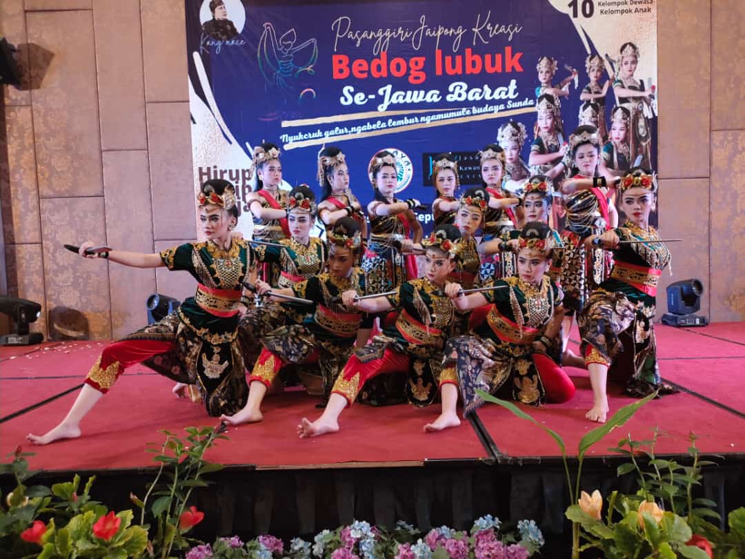 Ini Dia, Pemenang Lomba Pasanggiri Tari Jaipong Bedog Lubuk Karawang ...