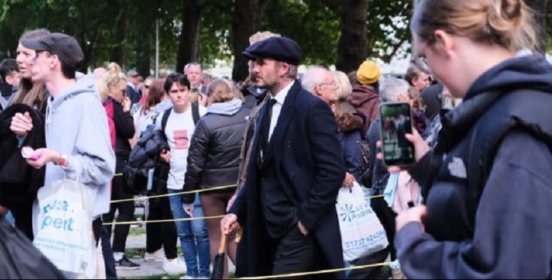 Beri Penghormatan Terakhir, David Beckham Rela Antre Hingga 12 Jam Demi ...