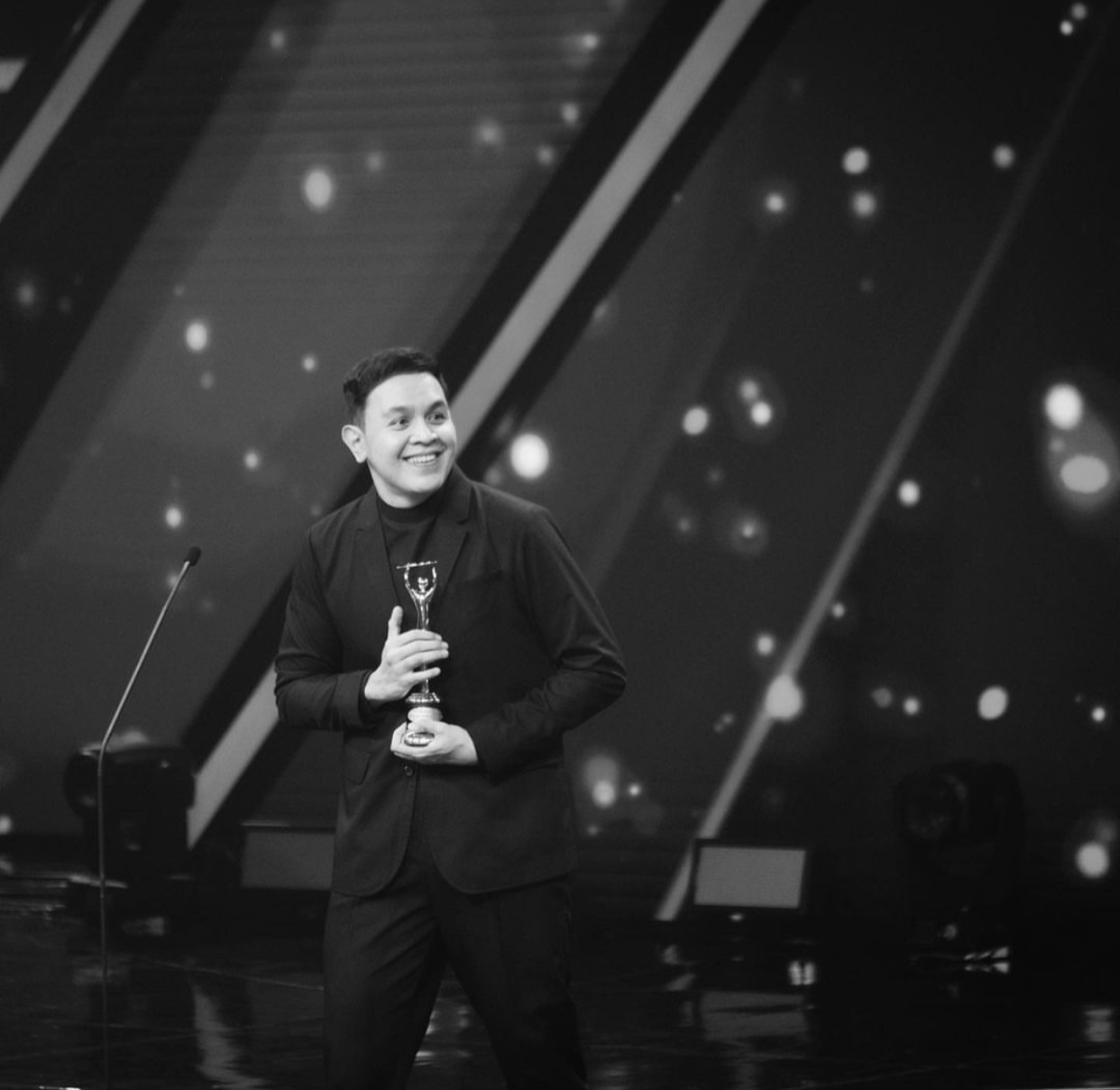 Lirik Lagu ‘Diri’ – Tulus, Berikut dengan Maknanya! – jabarekspres.com