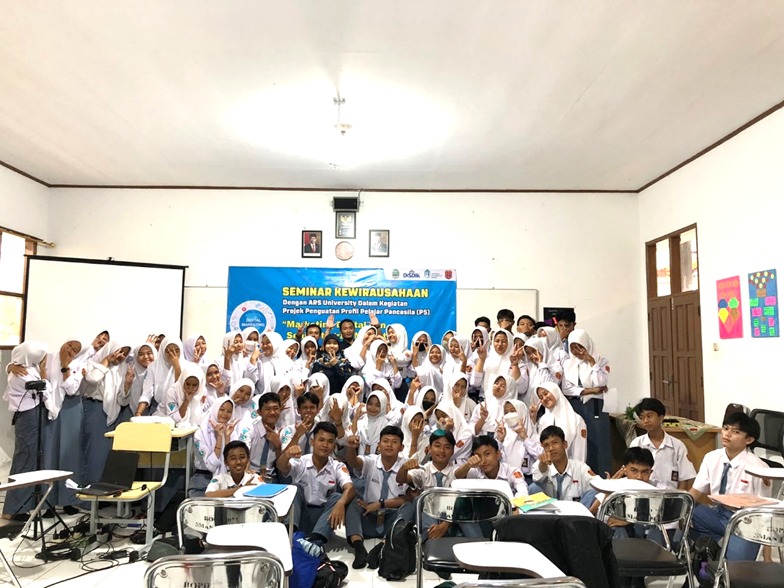 Implementasi Merdeka Belajar ARS University dan STP ARS University ...