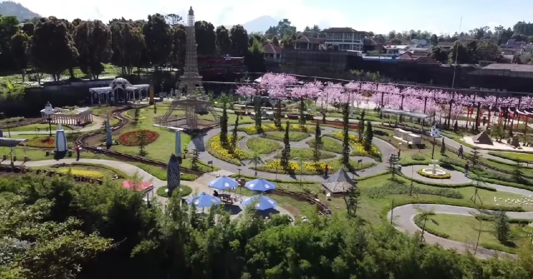 Wisata Mini Mania Lembang, Keliling Dunia dengan Harga Tiket Murah dan ...