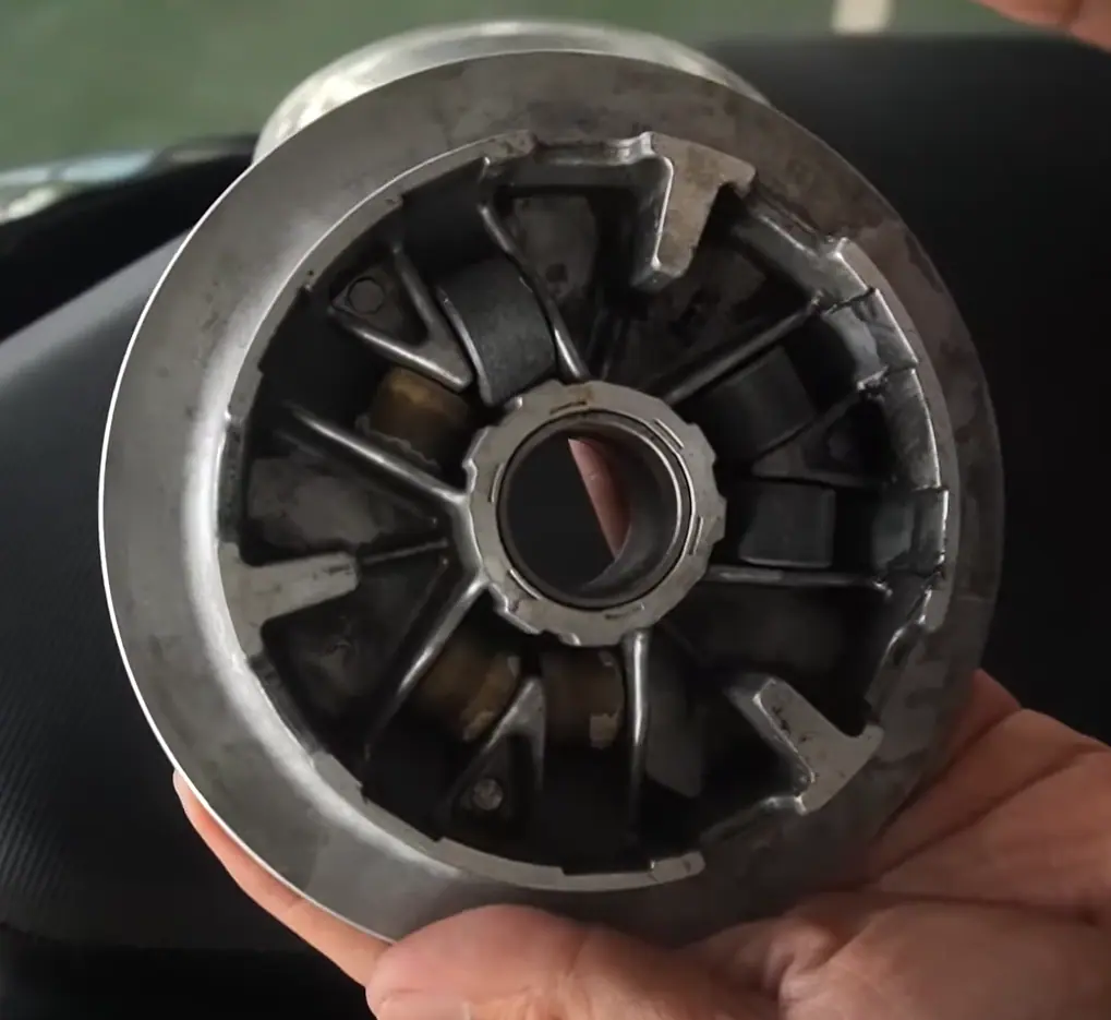 Perbedaan Roller Ringan dan Berat pada Motor Matic? – jabarekspres.com