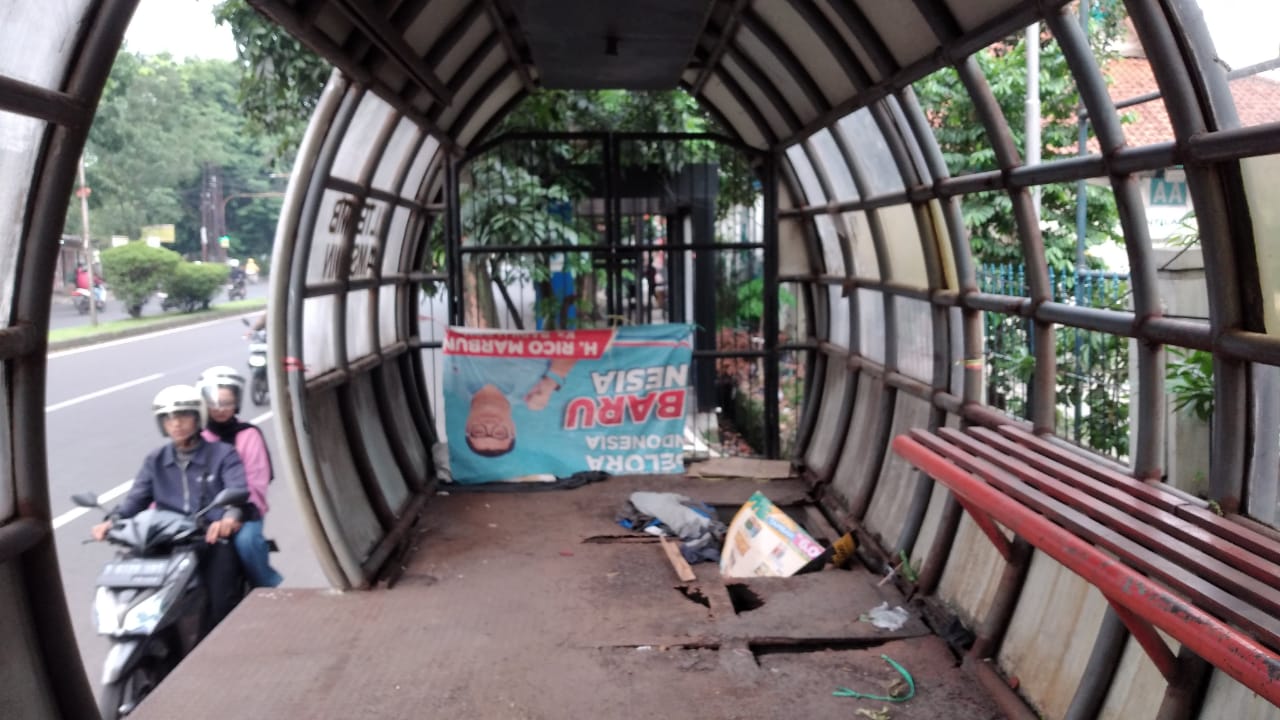 Terbengkalainya Halte di Bandung, Pakar Transportasi ITB Singgung ...