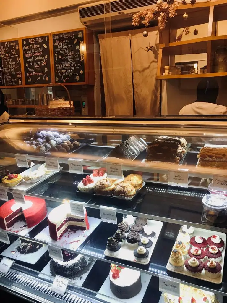 4 Toko Roti & Cake Rekomendasi Kuliner Bandung! – jabarekspres.com