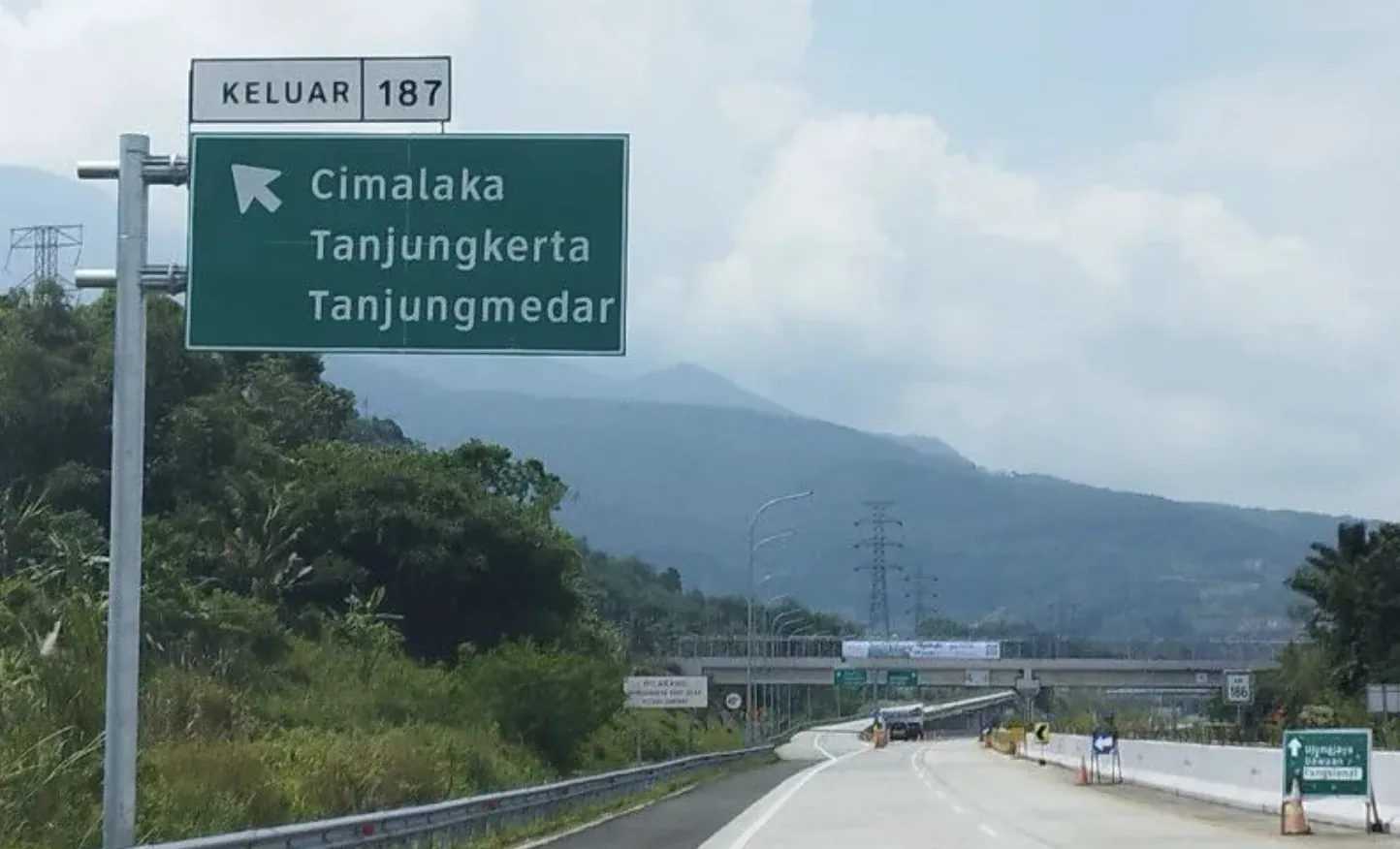 Tol Cisumdawu Resmi Dibuka Hari Ini! Berikut Daftar Seksi yang Masih Gratis – jabarekspres.com