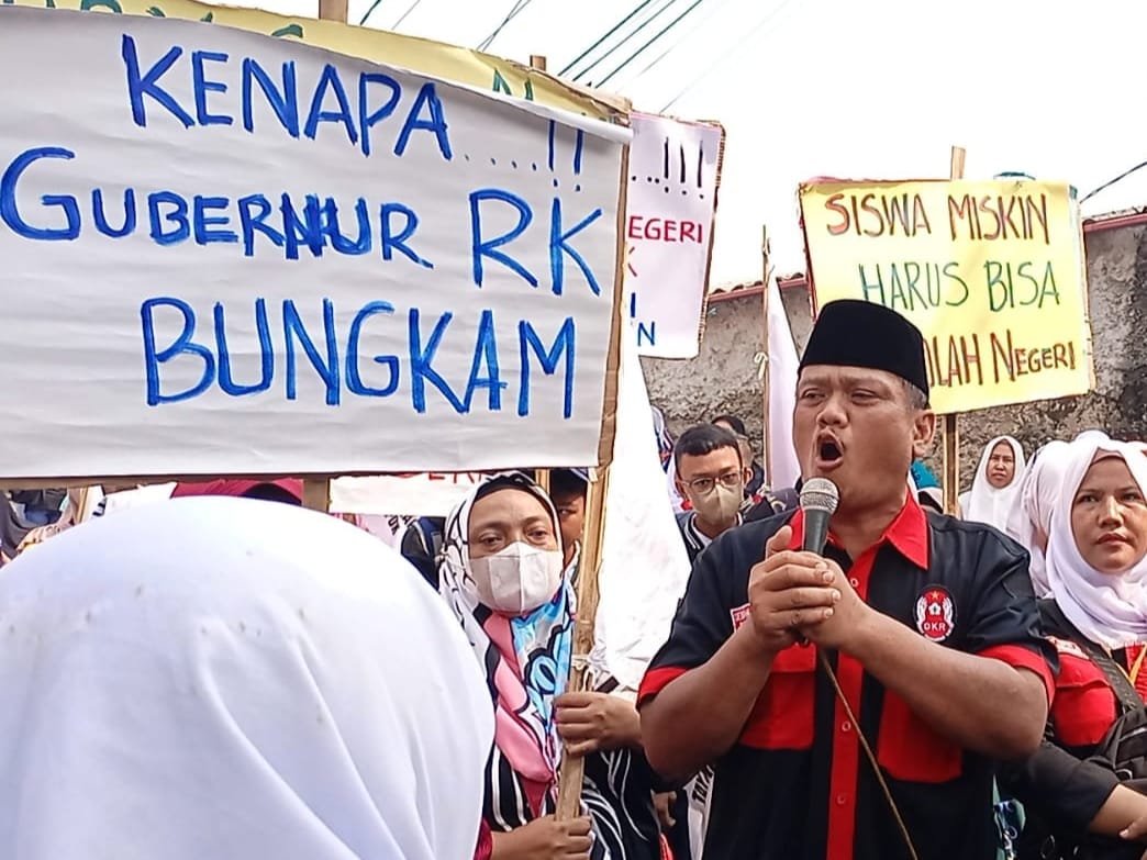 Orangtua Siswa Miskin Ancam Dirikan Tenda di Kantor Wali Kota Depok, Karena Tidak Diterima di ...