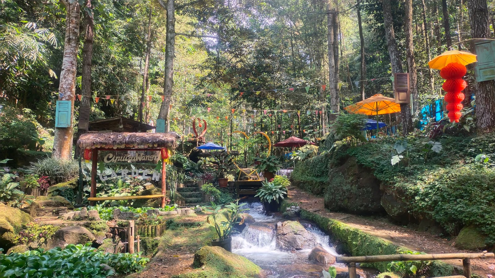 Curug Ciputrawangi Sumedang Tawarkan Wisata Alam Kekinian ...