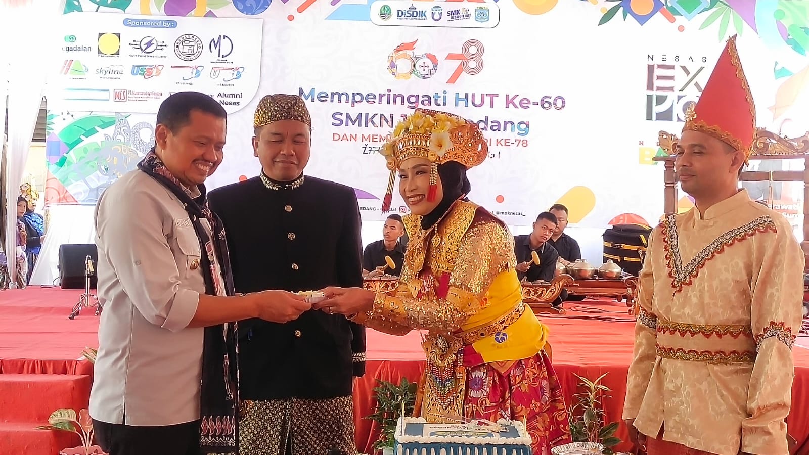 Kepsek SMKN 1 Sumedang Beri Mandat Agar Program Kerjasama Luar Negeri ...