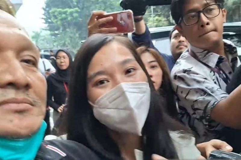 Inisial VV Pemeran Film Dewasa di Jaksel Penuhi Panggilan Polda Metro Jaya untuk Diperiksa ...