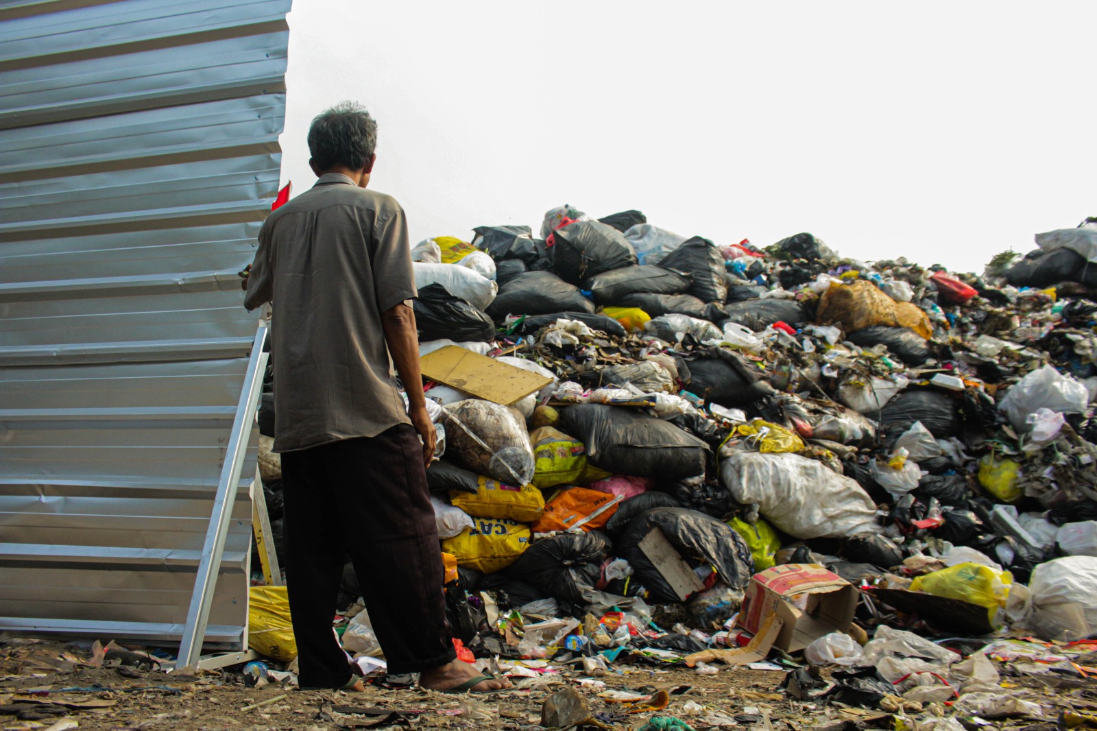 Sarimukti Belum Dibuka, DLH Jabar Buka Lahan Darurat Lagi ...