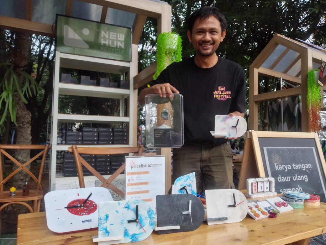 Mengenal Newhun Recycle, Olah Sampah Plastik jadi Barang Bernilai ...