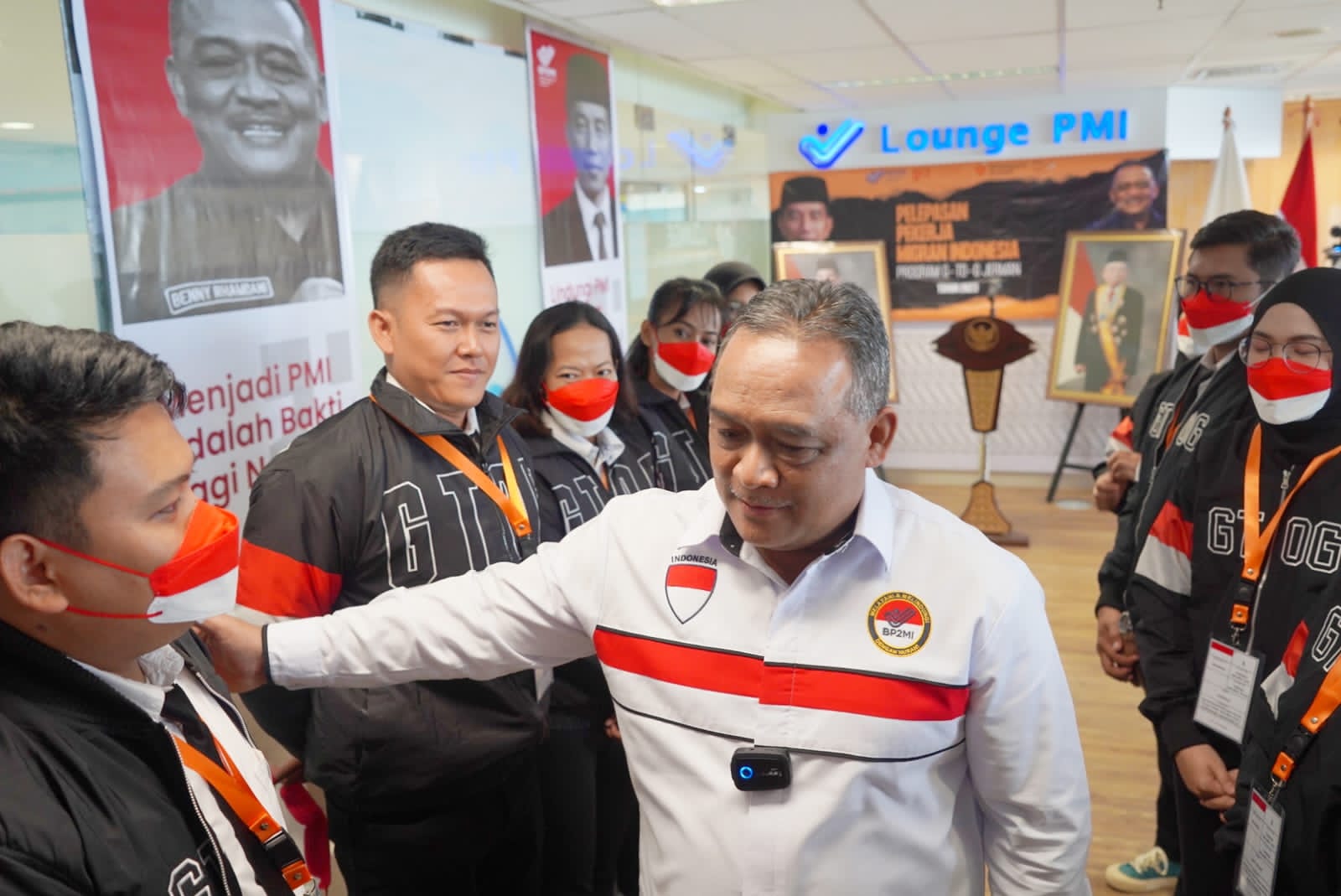 Berangkatkan 12 PMI ke Jerman, Kepala BP2MI Benny Rhamdani: Mereka Orang Berkompeten dalam ...