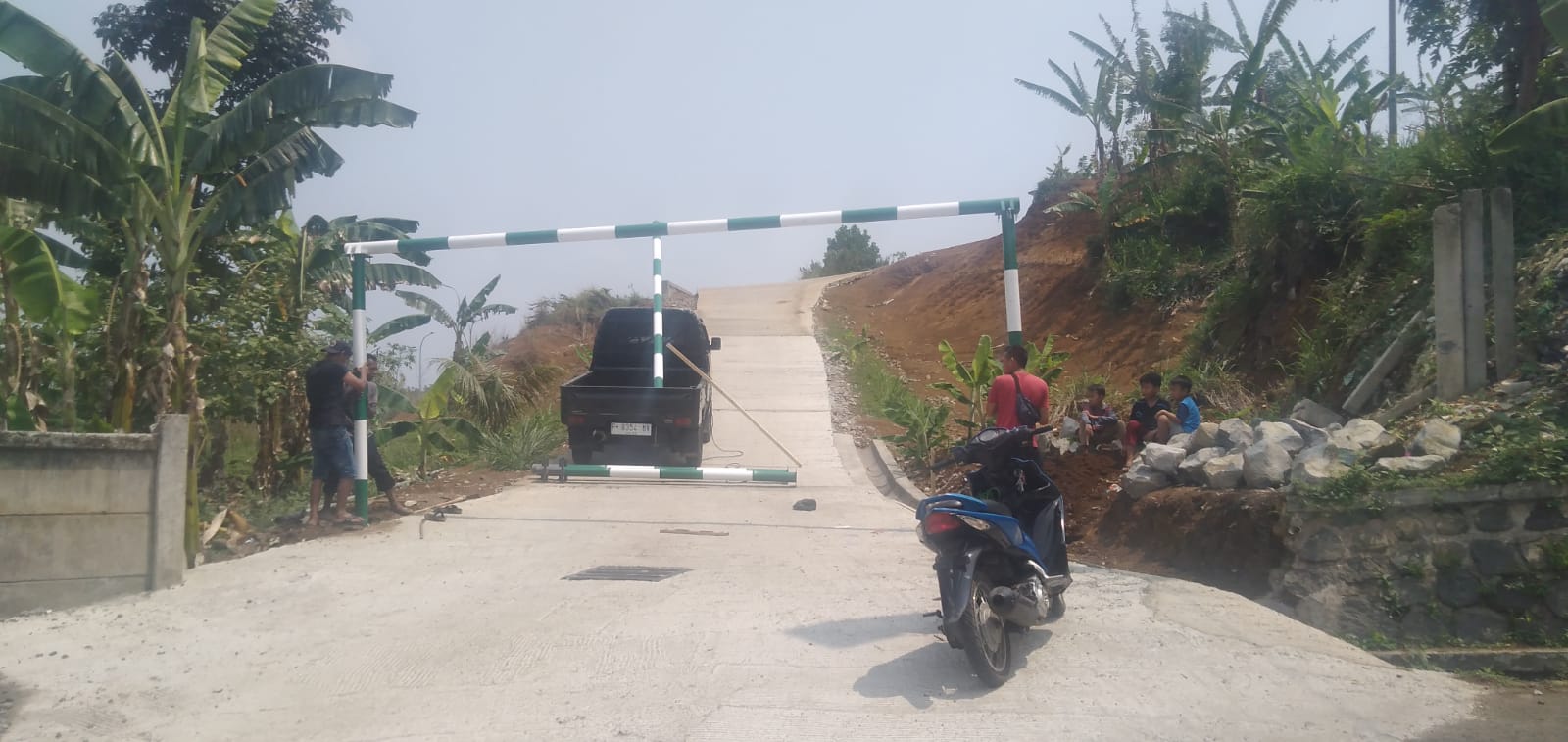 Jalan Desa Cimande Hilir Diportal, Kades: Kita Rawat Jalan Program ...