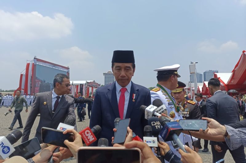 Jokowi Gantikan Tahta Ketua Umum PDIP? Begini Tanggapan Sekjen ...
