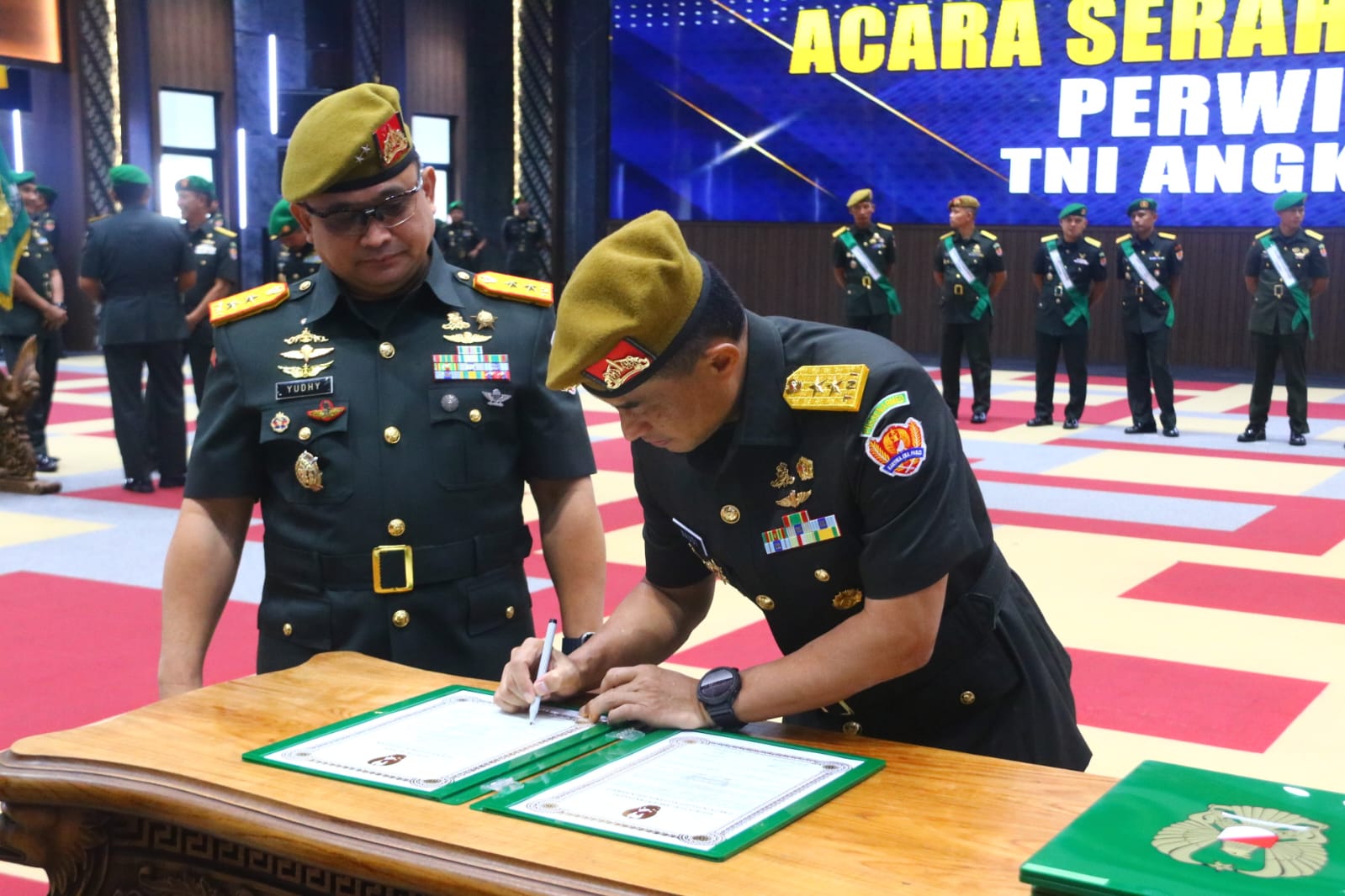 Tradisi Sertijab Pimpin Pussenarmed 2023: Mayjen TNI M. Naudi Nurdika ...