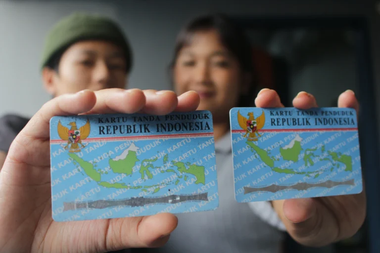 Disdukcapil Kota Bandung Klaim Proses Pembuatan KTP Telah Berangsur ...