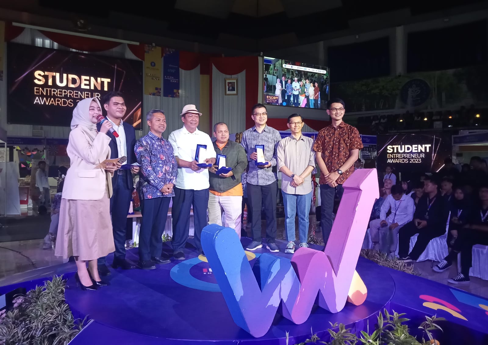 Enam Bulan Digembleng Berwirausaha di IPB, Ratusan Mahasiswa dari 32 ...