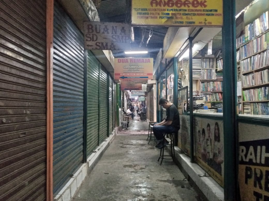 Bertahan di Tengah Gempuran Zaman, Kisah Pedagang di Pasar Buku ...
