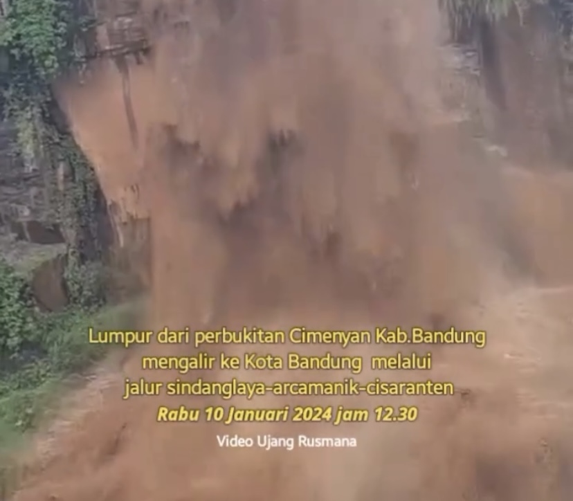Banjir Lumpur di Area Wisata Batu Templek Cimenyan Viral di Media ...