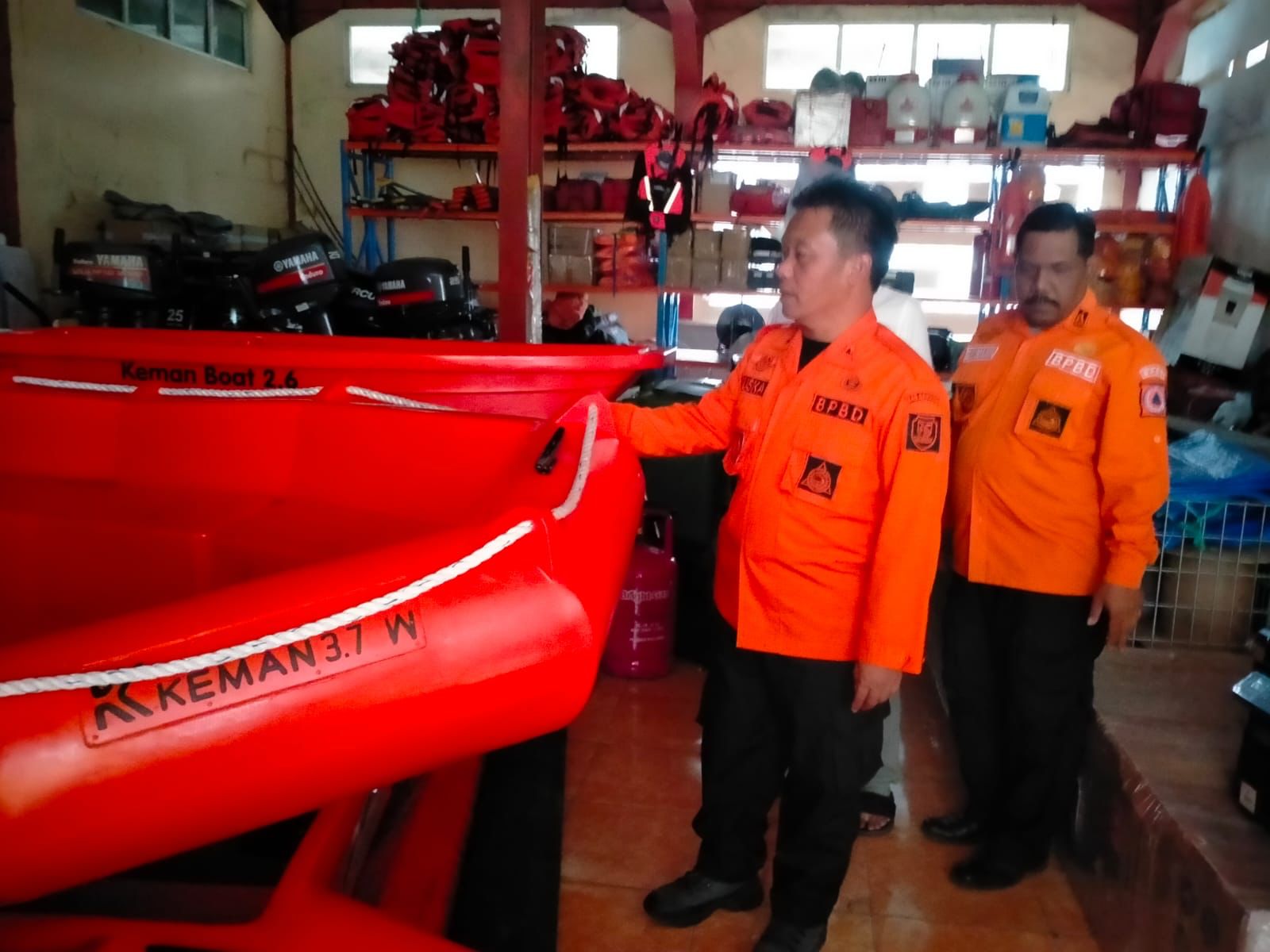BPBD Kabupaten Bandung Distribusikan Peralatan Kebencanaan dan Siapkan ...
