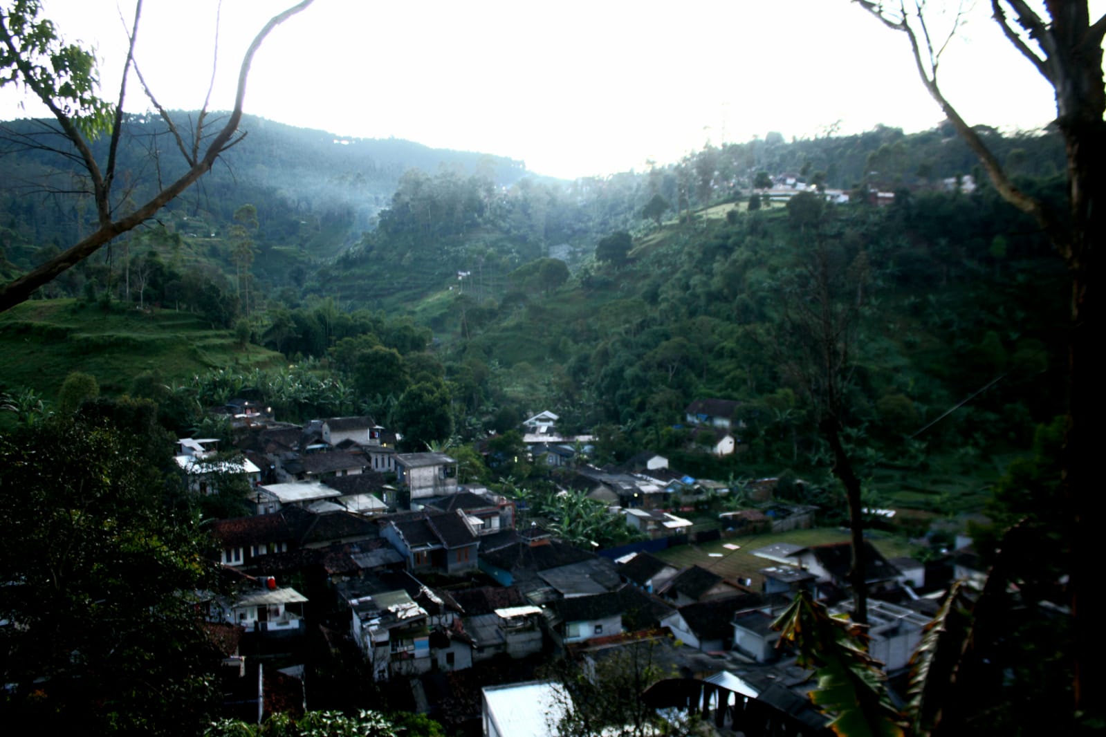 Dilema Perbaikan Rumah untuk Warga Kampung Ampera Jayagiri ...