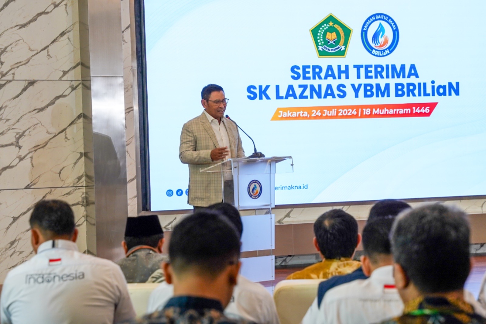 Kemenag RI Serahkan SK Izin Operasional Lembaga Amil Zakat Skala Nasional kepada YBM BRILiaN ...