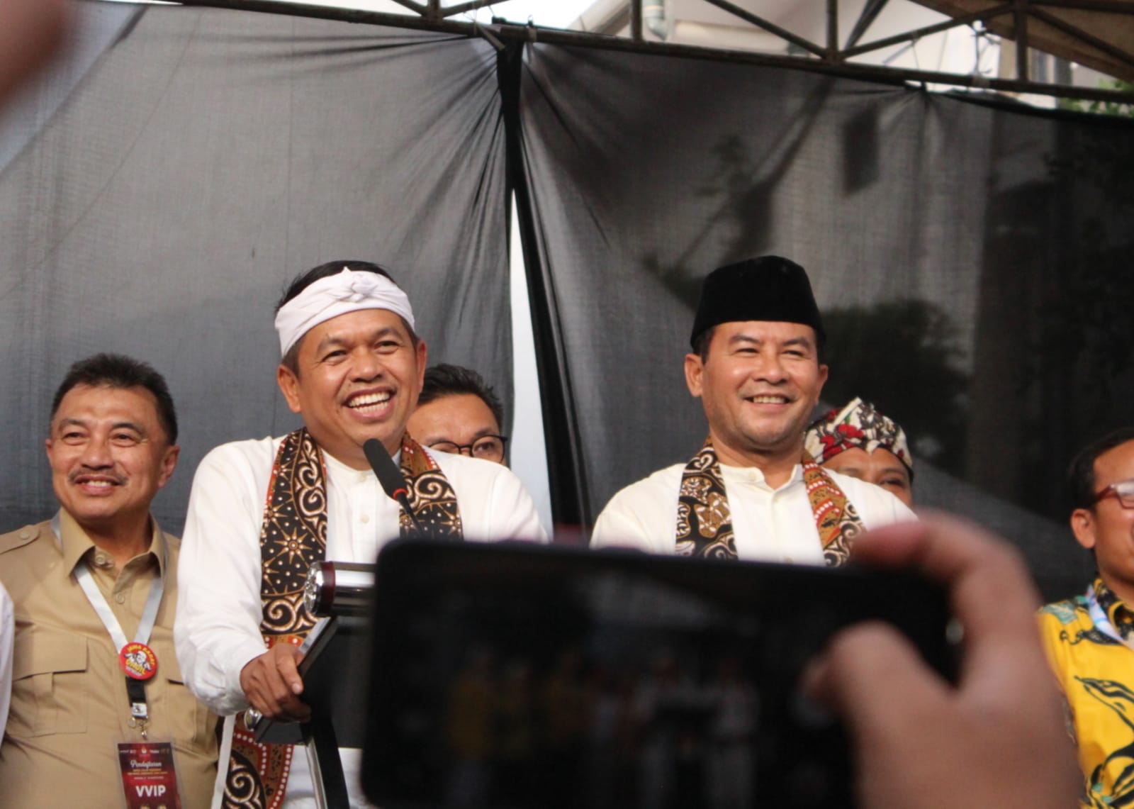 Sambil Nahan Tangis, Ini Ungkapan Erwan Setiawan Atas Hasil Quick Count Pilgub Jabar 2024 ...