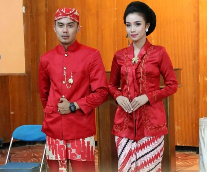 Rekomendasi 30 Pakaian Adat Indonesia untuk Upacara 17 Agustus ...