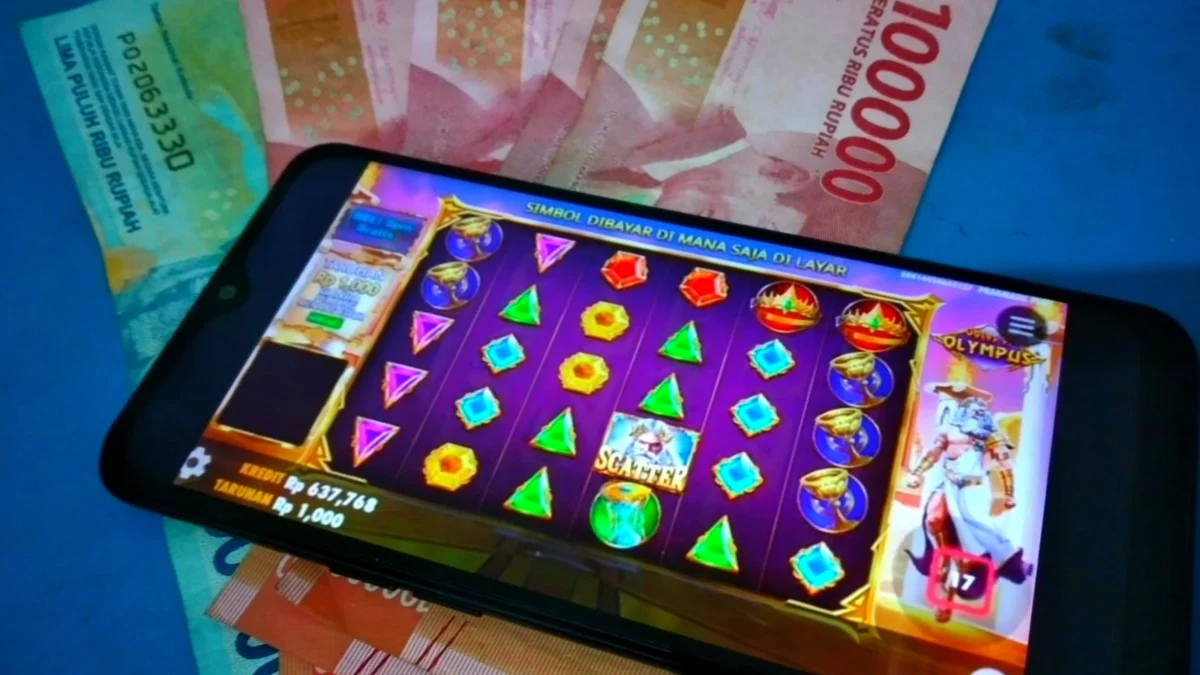 Oknum Pegawai Kementerian Komdigi Terlibat Kasus Buka Blokir Situs Judol dan Suap, Pengamat ...