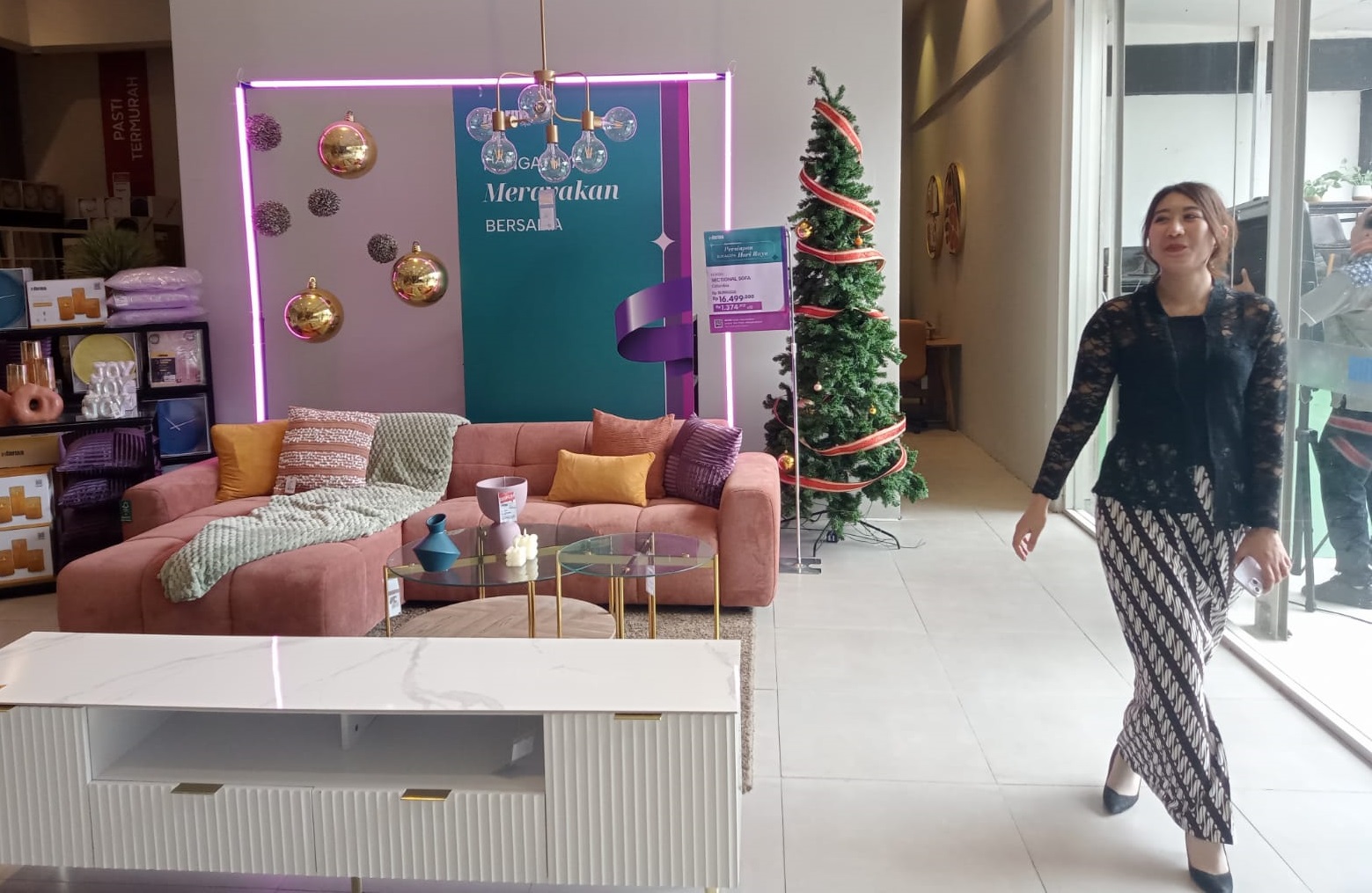 Konsep Baru Informa Furniture IBCC Bandung jadi Inspirasi Penataan ...