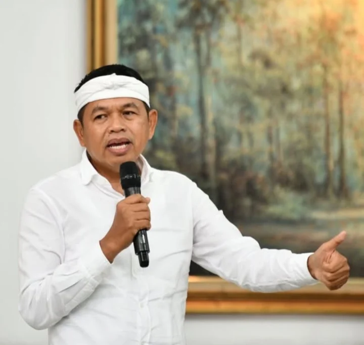 Dedi Mulyadi Bakal Larang Sekolah Jual LKS hingga Study Tour – jabarekspres.com
