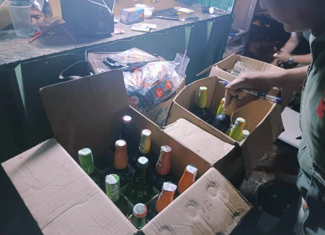 Operasi Pekat Kabupaten Bandung! 7 Pasangan Terjaring Razia dan Puluhan Botol Miras Disita ...