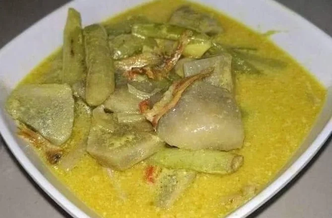 Sayur Lompong Batang Daun Talas Makanan Khas Ramadan di Garut Selatan ...