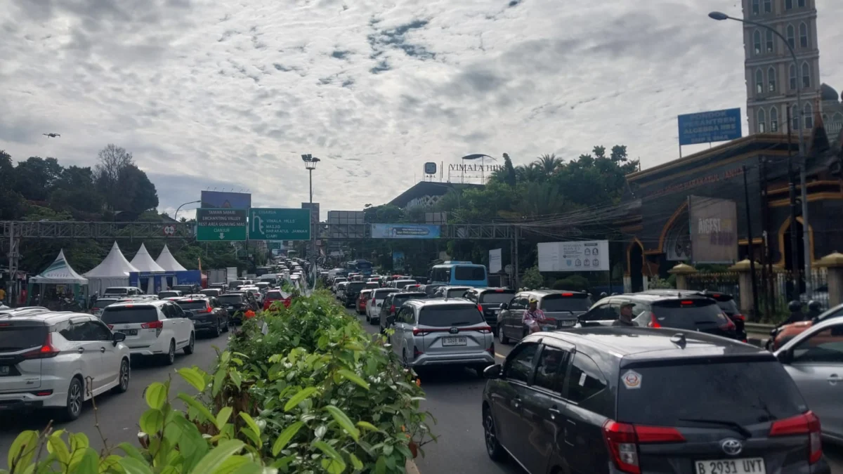 H+3 Lebaran, 10 Ribu Kendaraan Melintas di Jalur Puncak – jabarekspres.com