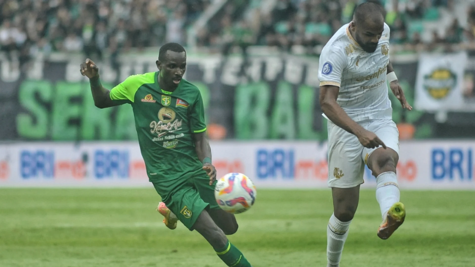 Link Live Streaming Arema vs Persebaya Kick-off Sore Ini, Teruskan ...
