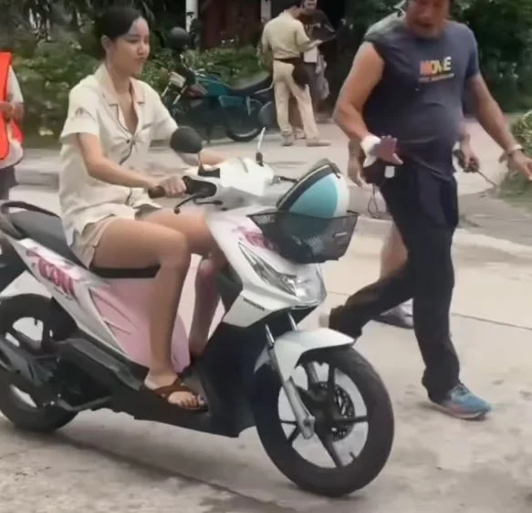 Viral Momen Lisa BLACKPINK Naik Beat Karbu, Netizen: Fix Harga Tuh ...