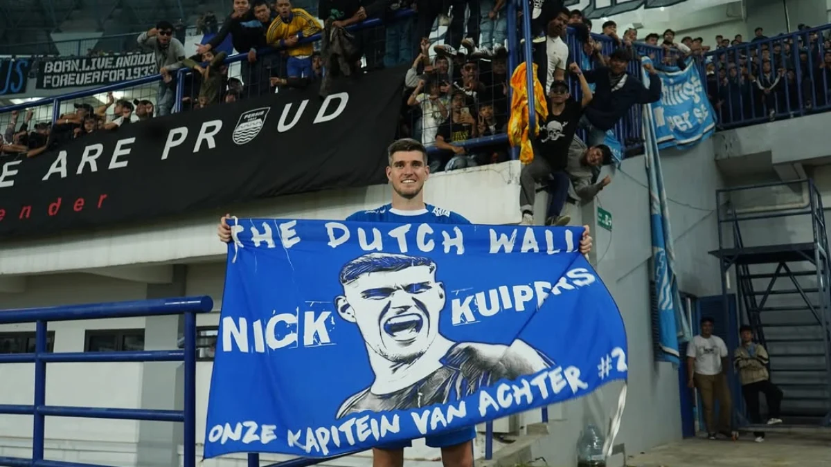 Hatur Nuhun Legenda, Nick Kuipers Purnatugas dari Persib ...