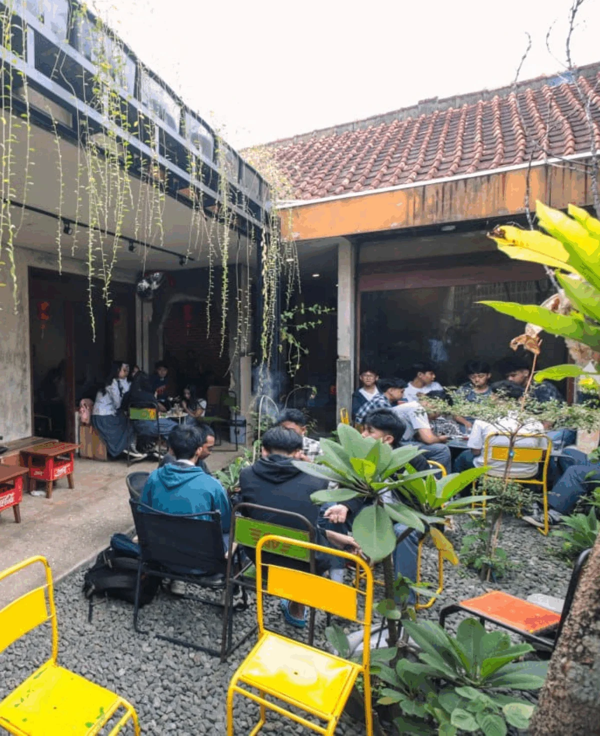 Rekomendasi 5 Cafe di Bandung Berkonsep Unik – jabarekspres.com
