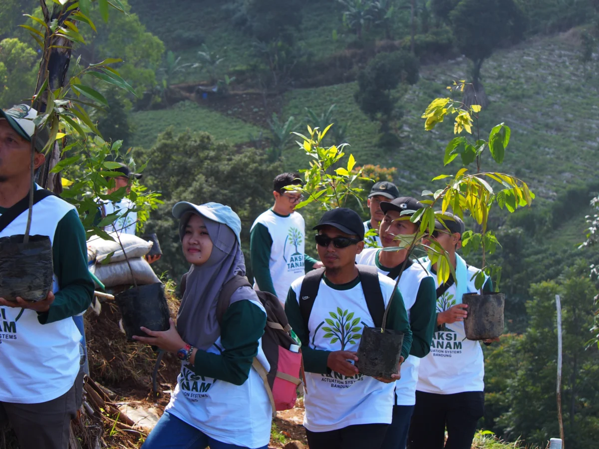 Gersangnya Perbukitan Cimenyan Bandung, Perbaikan Lingkungan Dilakukan ...