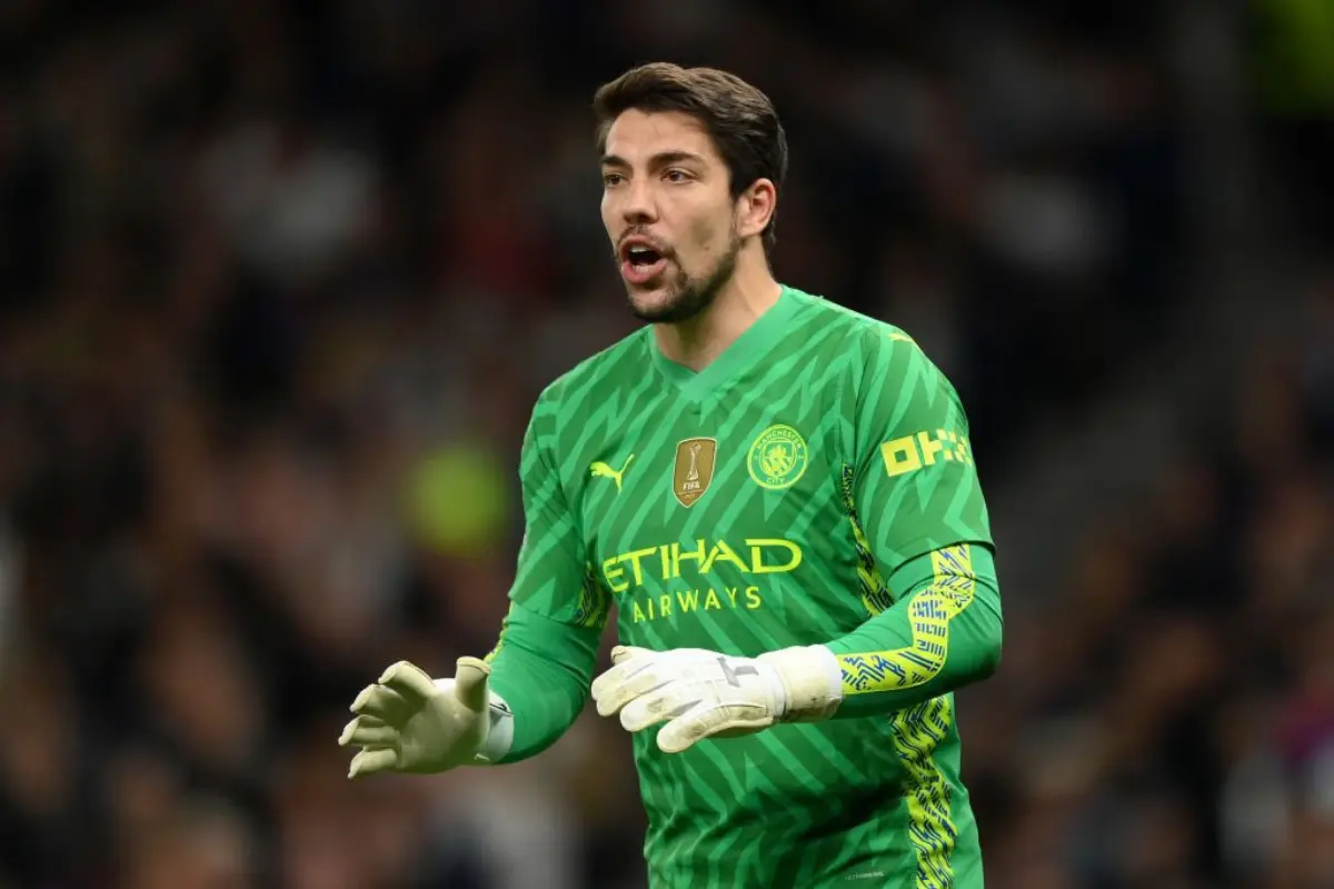 Ada Apa dengan MU? Cari Upgrade Andre Onana Malah Pepet Kiper Cadangan ...