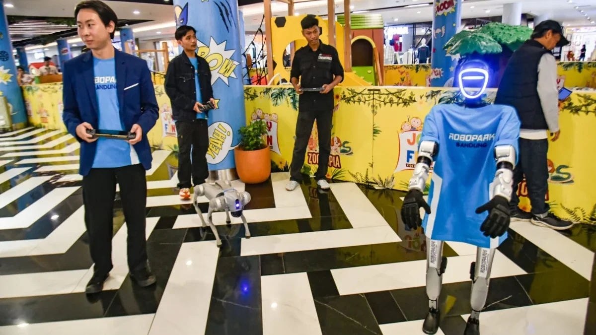 Hadir di Bandung, Robopark Indonesia Perkenalkan Dua Robot Canggih Berteknologi AI kepada ...