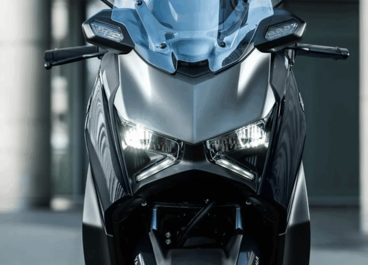 Yamaha Xmax 2025 Resmi Meluncur, Bawa Fitur Premium hingga Teknologi ...